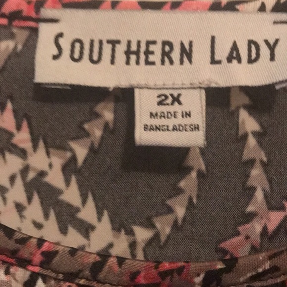 Southern Lady | Tops | Southern Lady Black White Pink Patterned Blouse ...